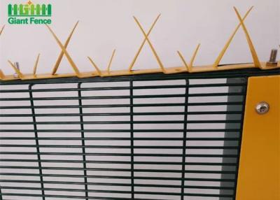 China Square Post H3000mm Anti-Climb Security Fencing 76.2x12.7mm Mesh with 3-5mm Wire Diameter for sale