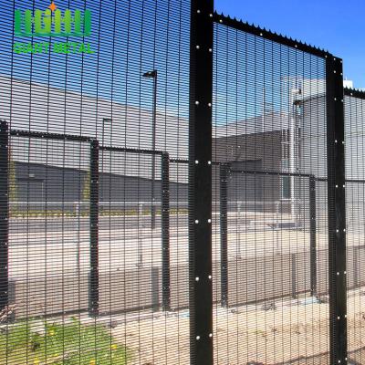 China 358 Anti Climb Fencing Welded Wire Mesh Galvanized 4mm Wire 76.2x12.7mm Hole for Prison for sale