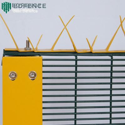 China 358 Anti Climb Security Fence Panel 8 Gauge Wire 76.2mm x 12.7mm Mesh for Railway Station for sale
