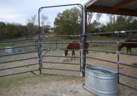 China Galvanised Steel 5 Bar Livestock Fence Panels 1.6m High 2400mm Width for Round Horse Pen for sale