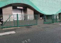 China Manual Drive Cantilever H2m 3D Curved Sliding Fence Gate - 4.0m to 6.0m Width, 1.8m to 2.4m Height Options for sale