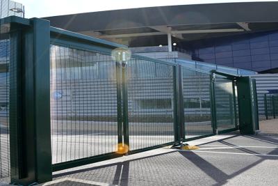 China PVC Coated Welded Wire Mesh Sliding Fence Gate RAL6005 Green 4mm Wire 50x150mm Mesh for sale
