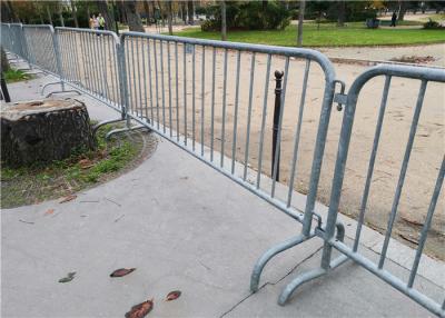 China 2.5m Bridge Foot Crowd Control Barrier with 38mm Frame Tube and Galvanized Construction for Road Security for sale
