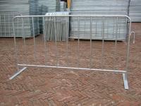 China Heavy Duty Pedestrian Temporary Crowd Barrier Fencing 0.9m Height with 2m Length and Hot-Dip Galvanized Finish for sale