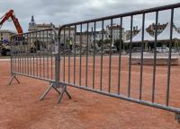 China Galvanized Steel Pedestrian Barricade 2.1m x 1.1m Crowd Control Fencing for sale