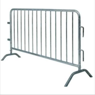 China Temporary Road Safety Crowd Control Barrier Fence 2.1x1.1m Hot Dipped Galvanized for sale
