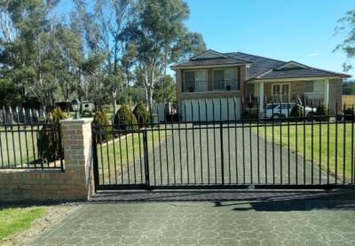 China Galvanized Steel Picket Fence Powder Coated Black 1.8m Height 2.5m Panel for sale