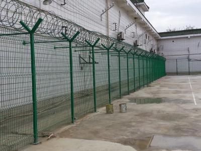 China Razor Barbed Wire Anti-Climb Airport Security Fence 2700-3700mm Height with 4-5mm Wire Thickness for sale
