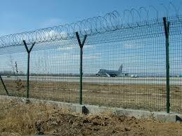 China 2.4M Height PVC Coated H Type Post Airport Security Fencing with 3.0-6.0mm Wire Diameter and 50-200mm Mesh Size for sale