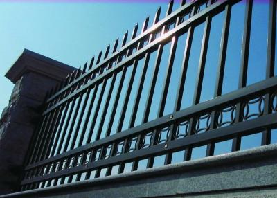 China ISO9001 Certified Aluminum Panel Fence with 1.2-2.5mm Rails and 10-Year Guarantee for Commercial Security for sale