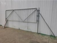 China 900mm Height Hot Dip Galvanized Wire Filled Welded Gate With 1 Brace for sale