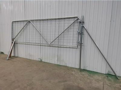 China 900mm Height Hot Dip Galvanized Wire Filled Welded Gate With 1 Brace for sale