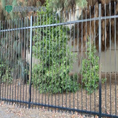 China Side Tubular Steel Fence Space-Saving for sale