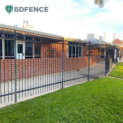 China Wheelchair Accessible Tubular Steel Fence 36 Inch Clear Width 1.5m Height for sale