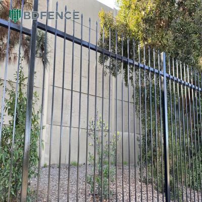 China Grip-Enhanced Steel Powder Coated Tubular Fencing 1.5m-2.4m Non-Slip Surface for sale
