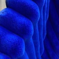 China Custom Color Fluffy Faux Fur Fabric Material High Static Resistance 150cm Width for Upholstery for sale