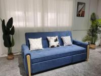 China Modern Minimalist Fabric Sofa Bed , Apartment Furniture for sale