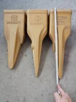 China 9W8552TL J550  Excavator Bucket Teeth Tiger Long Corrosion Resistance for sale