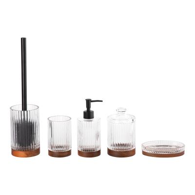 China 5pcs Glass Bathroom Accessories Set Clear With Wood Base Round Shape Ribbed Vertical Stripe for sale