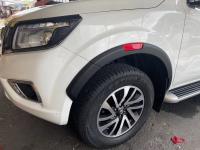 China Factory Price  Black Wheel Eye brow Nissan  Navara15-2019  Np 300 for sale