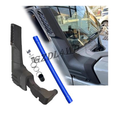 China LLDPE 4x4 Car Snorkels Air Intake Snorkel For Jimny 2019 2020 With Blue High Temperature Silicone Pipe for sale