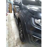 China Ford Ranger T7 T8 2015-2019 Matte Black Wheel Arch Flares With Light for sale