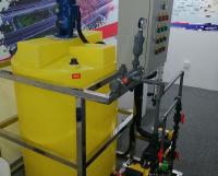 China 1000L Automatic Dosing System for Water Treatment | 14300mm Height | 0.35-1.7KW Agitator for sale