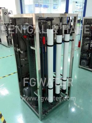 China 35000mg/L 1000PSI 4000LPD SWRO Seawater Desalination System with 230V 60Hz Operation for sale