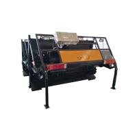 China Asphalt Spreader Chip Spreader Road Gritting Machine for sale