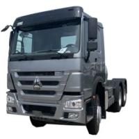 China SINOTRUK HOWO 4x2 6x4 Heavy Truck Tractor Customizable Colors For Bulk Cargo Logistics Transport for sale