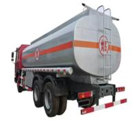 China Strong And Sturdy SINOTRUK DONGFENG 6x4 4x2 8x4 20000 Litres Stainless Fuel Delivery Tanker With Smooth Truck Body for sale