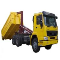 China EURO 2 Rear Hook Lift Garbagetrucks With Bin Hydraulic Hook Arm Sinotruk Howo 4x2 6x4 20CBM 25CBM 18m3 20m3 for sale