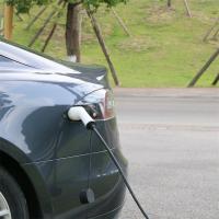 China 7kW Commercial EV Charger 32A 60Hz Mobile Electric Car Charger In Public Parking Lots for sale