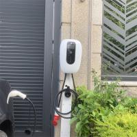 China 32A Mobile Electric Vehicle Charger 400W Type 2 Public EV Charging Station for sale