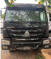China Sinotruck Howo 380hp Crane Mounted Dump Truck 4x2 Fold Arm Special Function Truck for sale