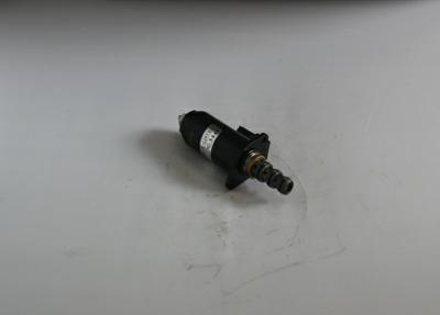 China SK200-8 Kobelco Solenoid Valve , Spare Part Excavator KWE5K-31 / G24YB50 for sale