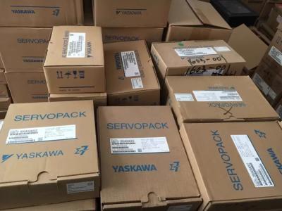China Yaskawa SGDM-04ADA Sigma-II Servo Drive 0.4kW 200-230VAC 3-Phase Pulse Analog for sale