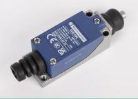 China Schneider XCE102C Steel Roller Plunger Limit Switch 1NO 1NC IP65 Spring Return Horizontal Actuation for sale