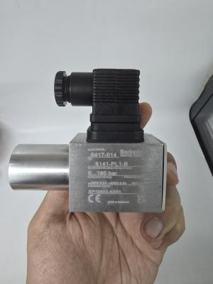 China Barksdale 0417-694 Pressure Sensor 0-4000 psi for Hydraulic and Pneumatic Systems with 24V DC Power Supply for sale