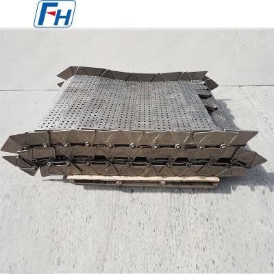 China 1.4855 Cast Link Belt Modular Conveyor Core For Heavy Load Material Transport for sale