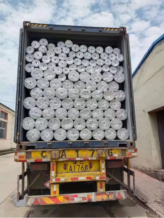 WELDED WIRE MESH LOADING TO CONTAINER WELDED WIRE MESH LOADING TO CONTAINER