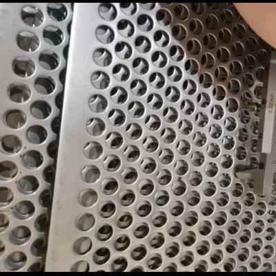 China Galvanized Round Hole Perforated Metal Plates Wind Proof Dust Screen for sale