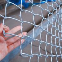 China 50*50mm Cyclone Wire Chain Link Mesh Fabric Per Roll 1ft-10ft Height for sale