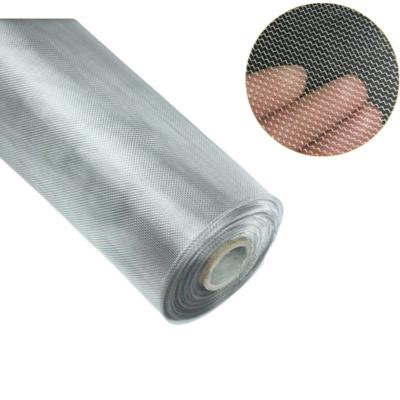 China Square Hole Wire Fly Screen Mesh Mosquito Netting Roll For Window Screen for sale