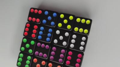 China Professional Plastic Dominoes Board Game Set Customized for sale
