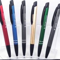 China Personalized Plastic 0.7 Mm Ballpoint Pen Black Ink Advertising Curve for sale