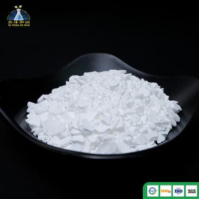 China Universal 77% Purity Deicer Calcium Chloride Flakes Low Freezing Point for sale