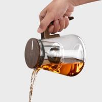 China All Season Wooden Handle Clear Glass Infuser Teapot Kettle 800ml for sale