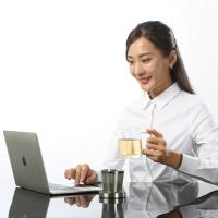 China Office Espresso Coffee Borosil Glass Tea Cups Portable 350ml With Infuser Handles for sale