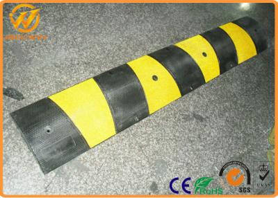 China Reflective Prefabricated Speed Bumps for Parking lot / Road Safety 1830*300*60 mm for sale